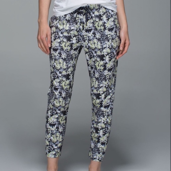 lululemon athletica | Pants & Jumpsuits | Lululemon Jet Crop Luxtreme ...